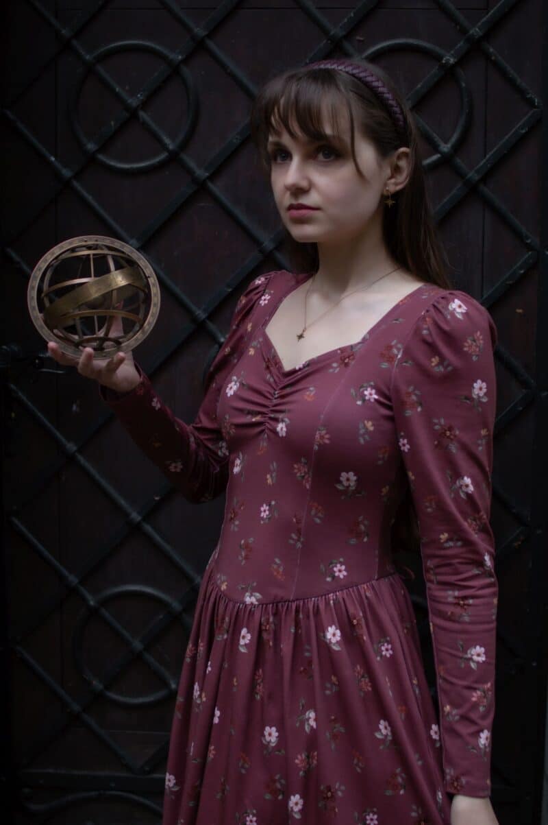 Felicity Rouge - Revintaria